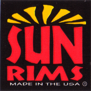 140228_sun_rims_logo_sticker_black_red | Pursuit Kids / e-store